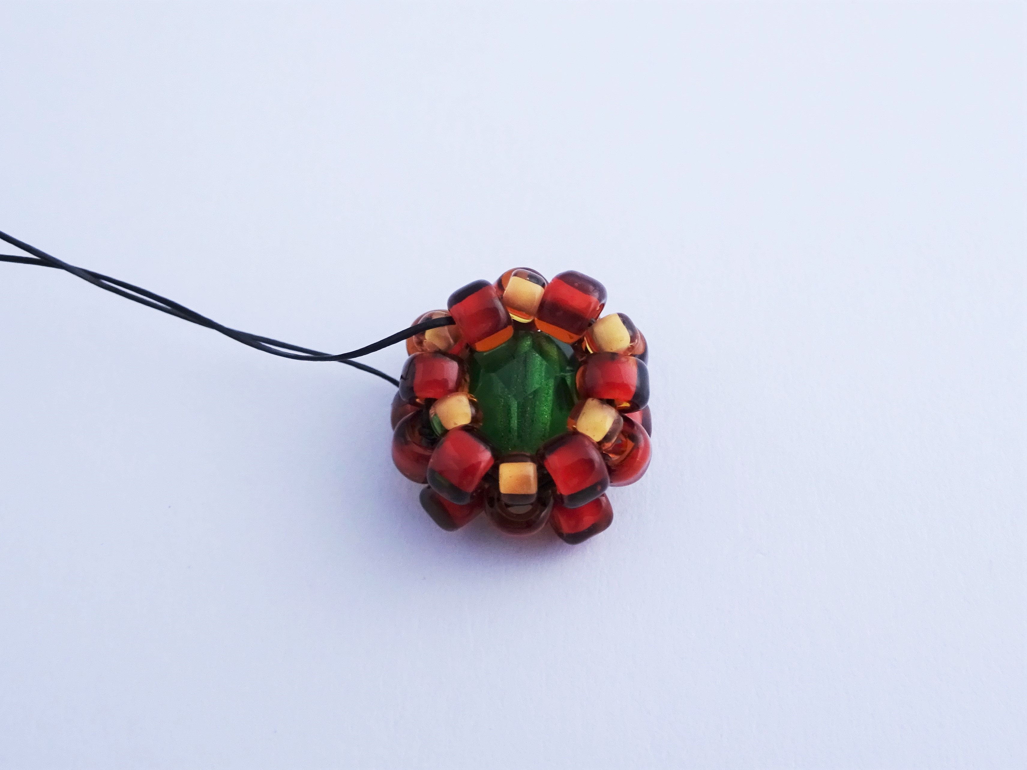 Easy Beaded Bezel Beadweaving Tutorial – The Artisan Duck