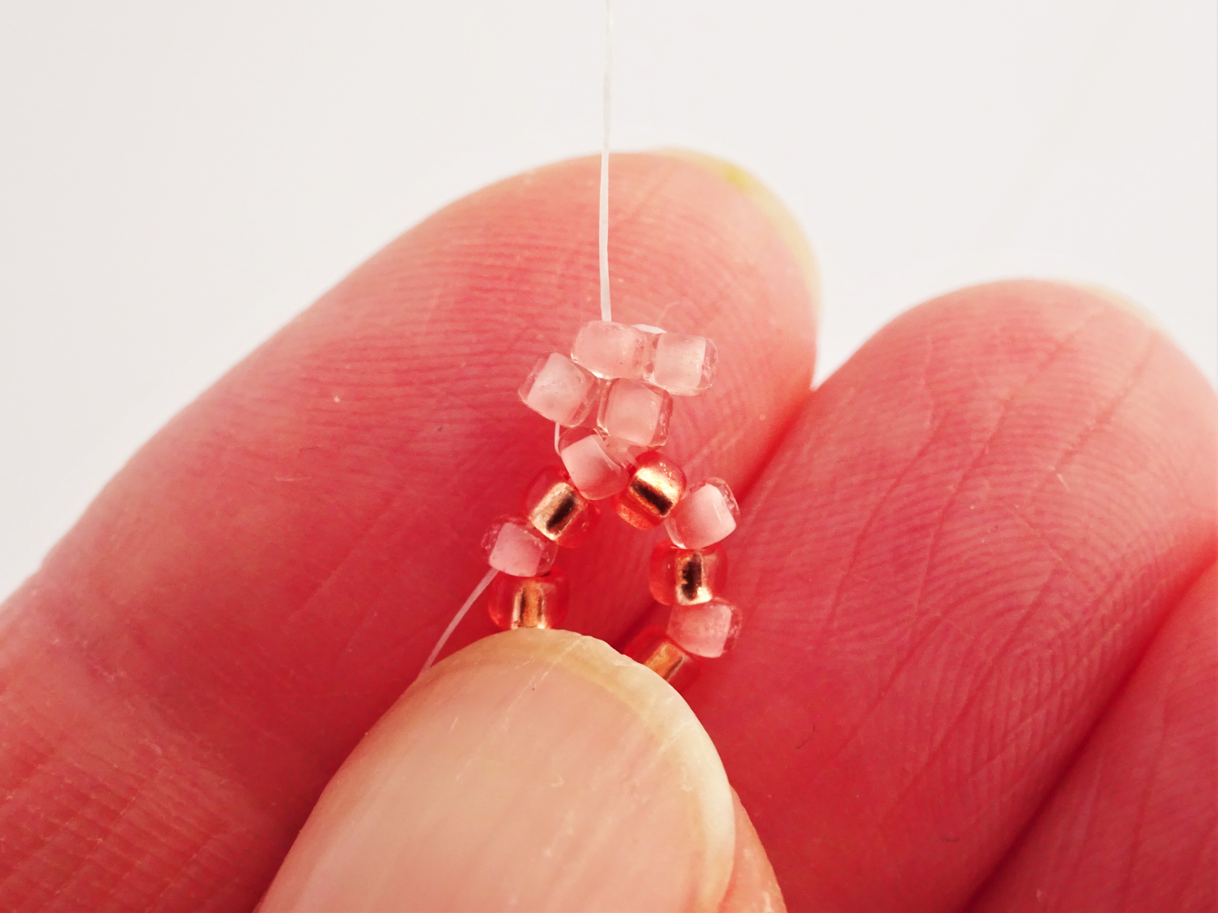 Brick Stitch Flower Tutorial – The Artisan Duck