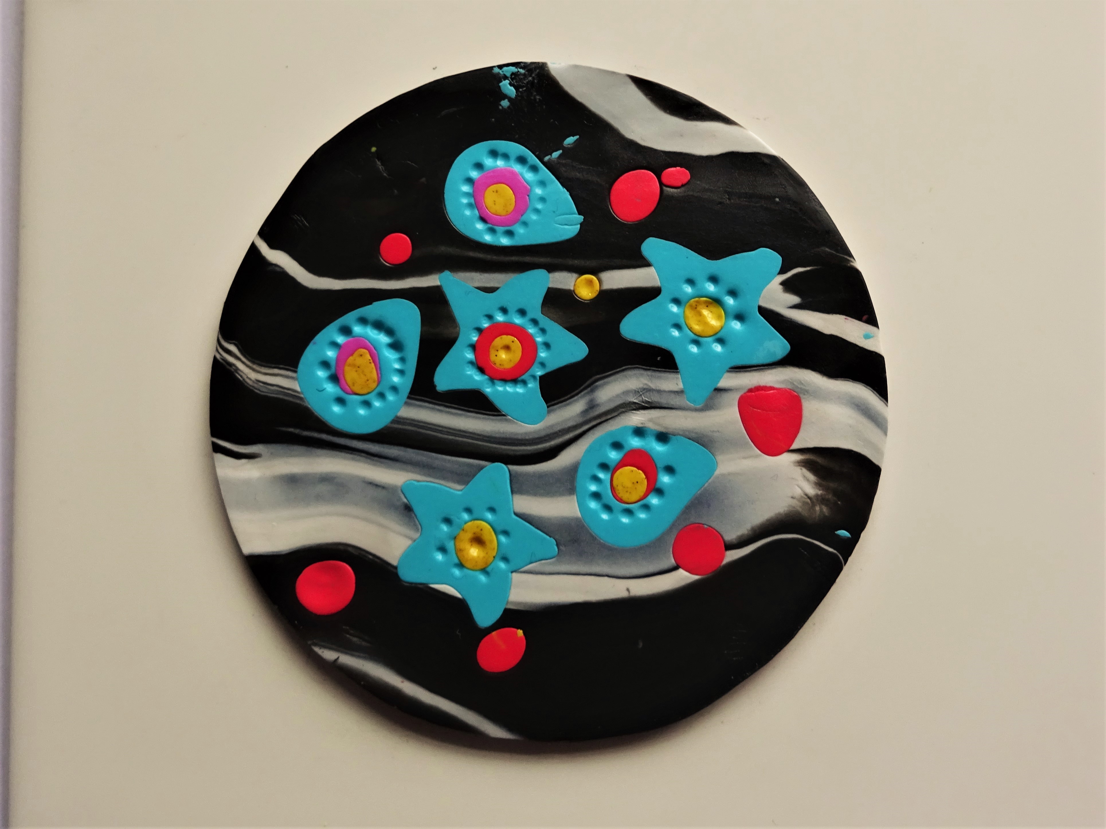 Kids Crafts – How To Make Coasters With Kids Fimo – The Artisan Duck