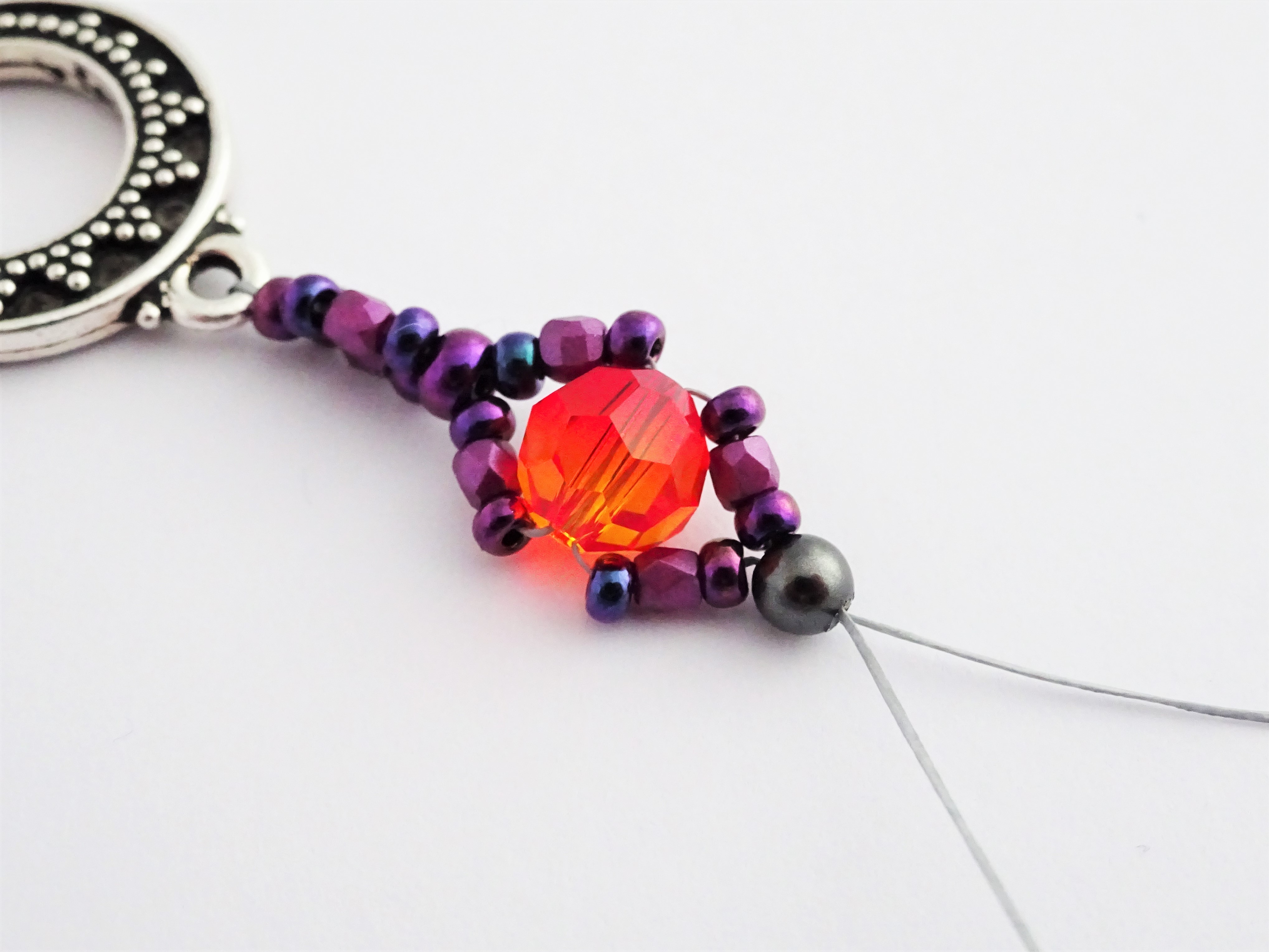 Beadweaving Charm Bracelet Tutorial – The Artisan Duck