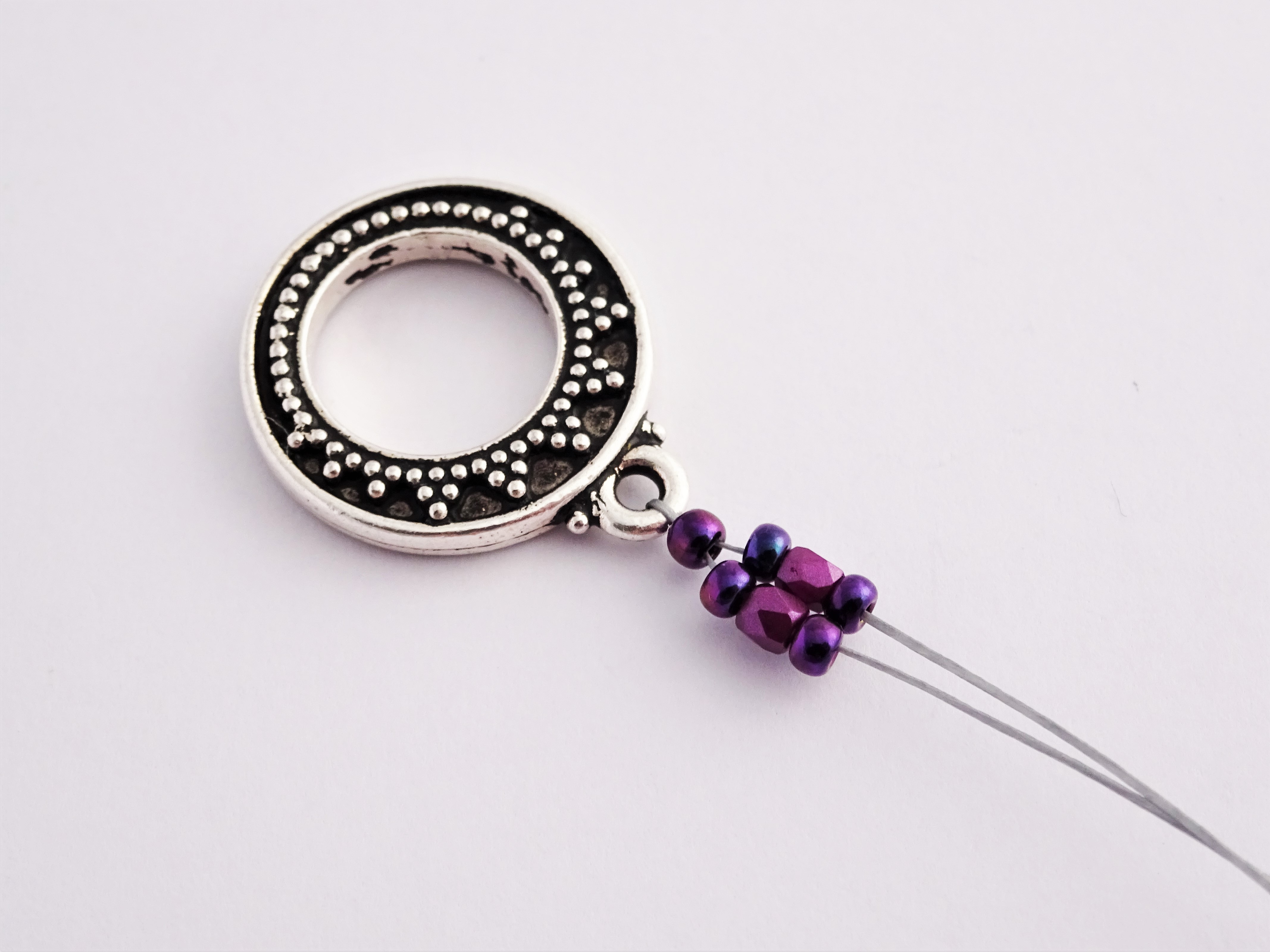 Beadweaving Charm Bracelet Tutorial – The Artisan Duck