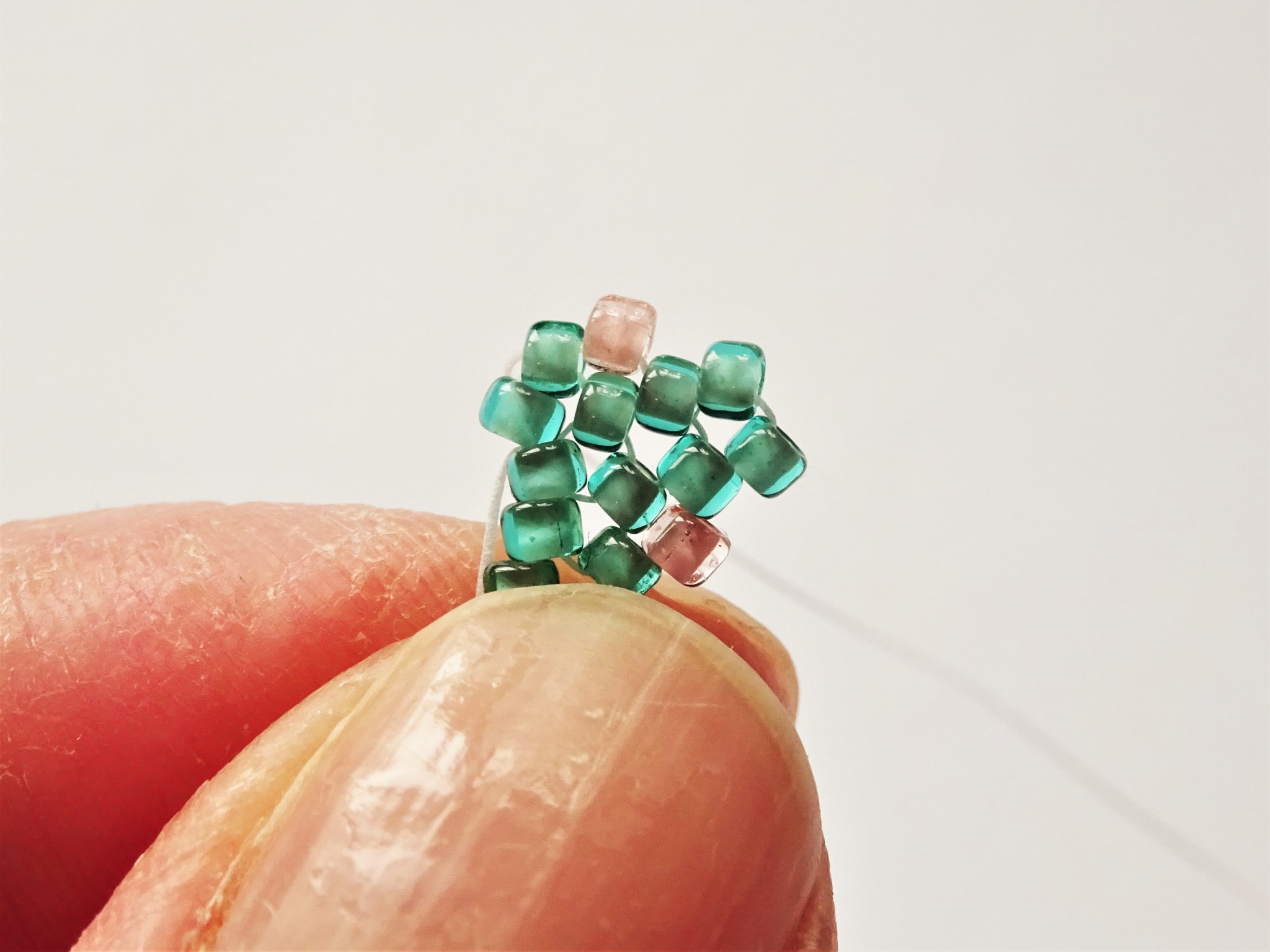 How To Make Peyote Triangle Earrings – The Artisan Duck