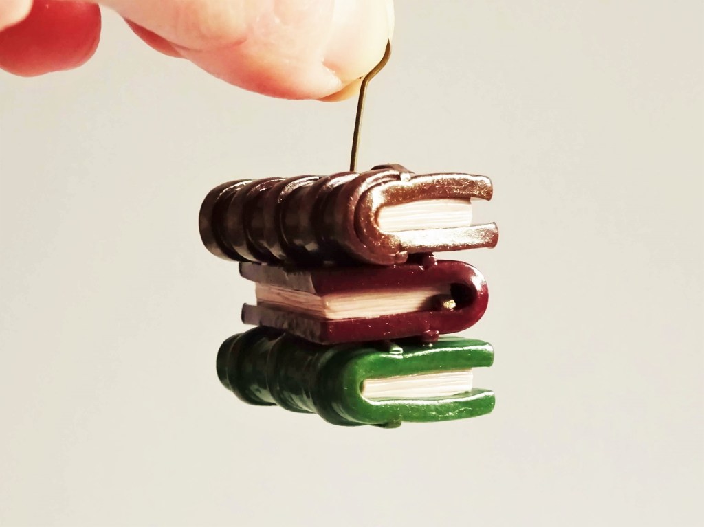 How To Make Polymer Clay Vintage Books – The Artisan Duck