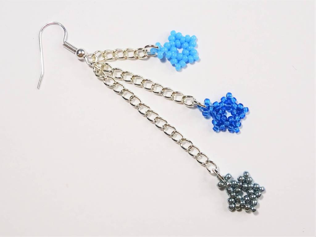 Quick and Easy Seed Bead Star Tutorial – The Artisan Duck