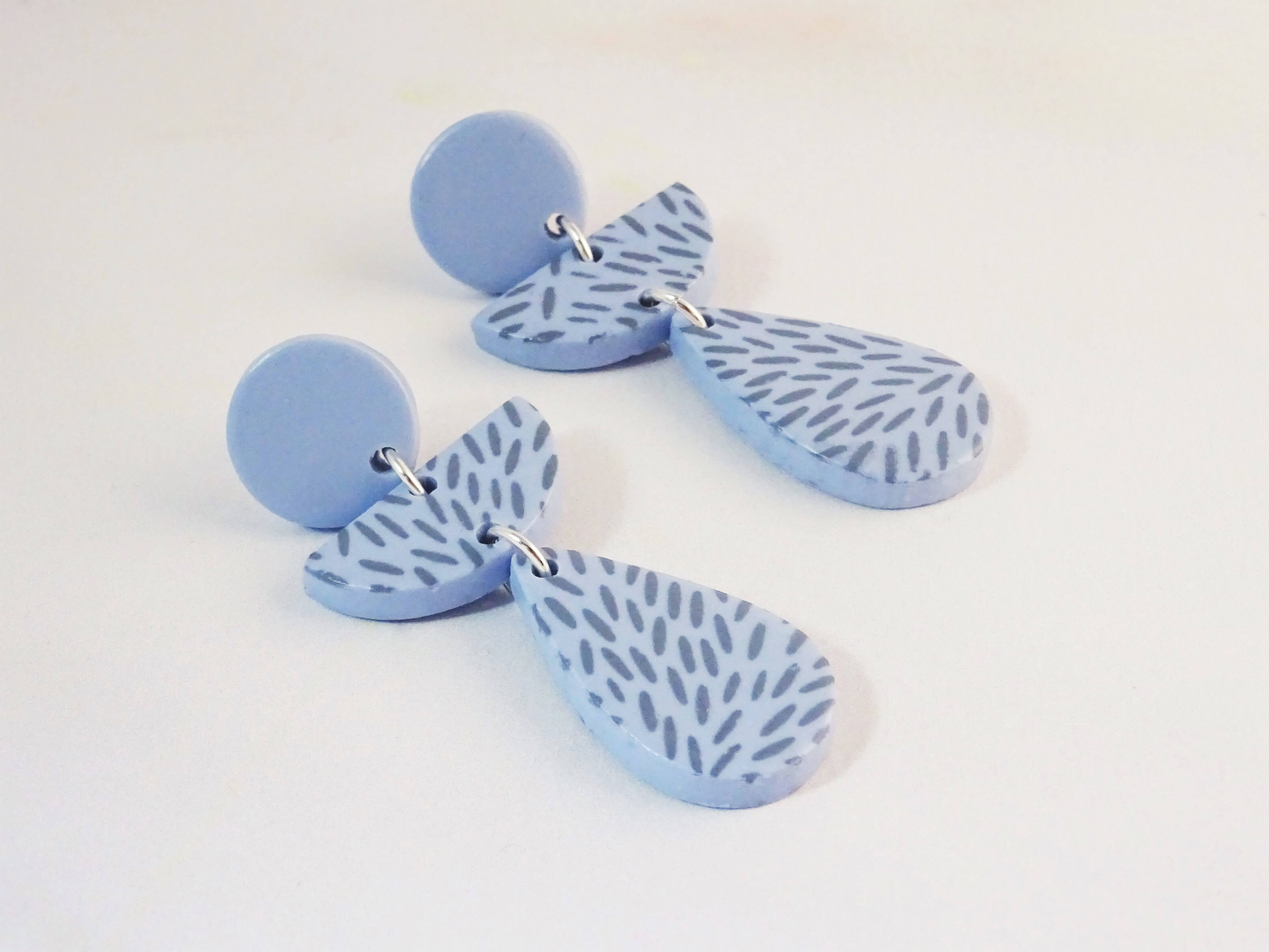 How To Use A Polymer Clay Silk Screen – The Artisan Duck