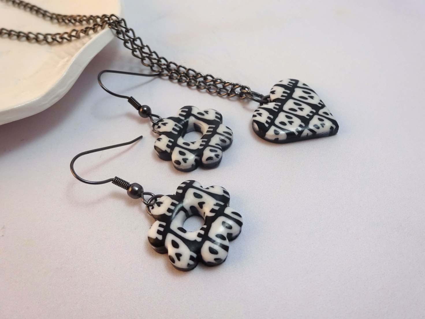 Polymer Clay Skull Cane Tutorial – Halloween Jewellery Making. – The ...