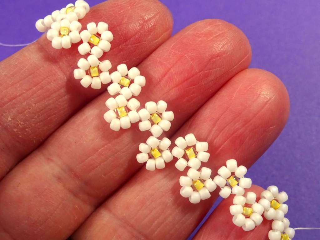 How To Bead Weave A Wavy Daisy Chain – An Easy Seed Bead Tutorial – The ...