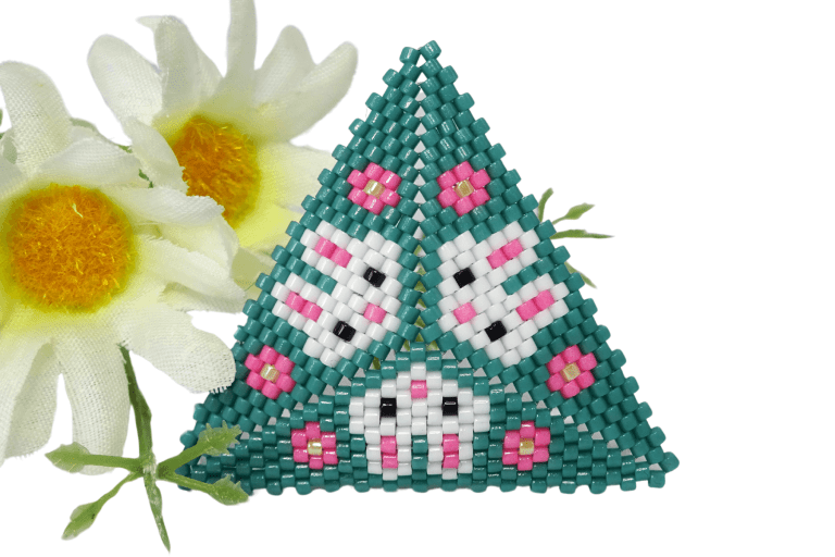Peyote Triangle PDF Pattern – Rabbits with Flowers – The Artisan Duck